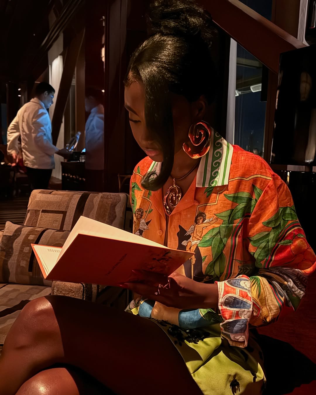 Best One-Sitting Short Novels That Hook You From the First Line